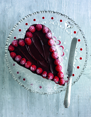 Berry special Valentine cake - StyleNest