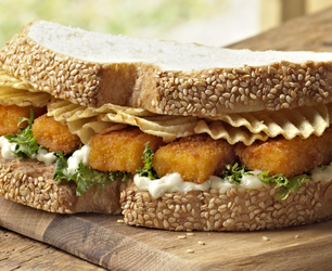 Fish finger & Seabrooks salt & vinegar crisp 'Butty' - StyleNest