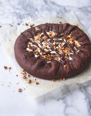Chocolate Pizza Recipe with Stuffed Crust - StyleNest