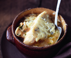 Cheddar, Stilton and Caramelised Onion Soup - StyleNest