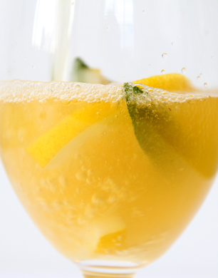 Sage, Manuka Honey and Lemon Tea - StyleNest