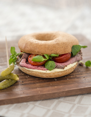 Wholegrain Bagel Thin with Roast Beef, Watercress and Mustard - StyleNest