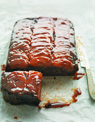 Apple & Ginger Sticky Toffee Pudding | StyleNest