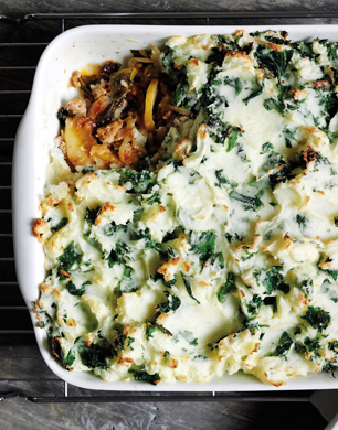 SAUSAGE & KALE PIE - StyleNest